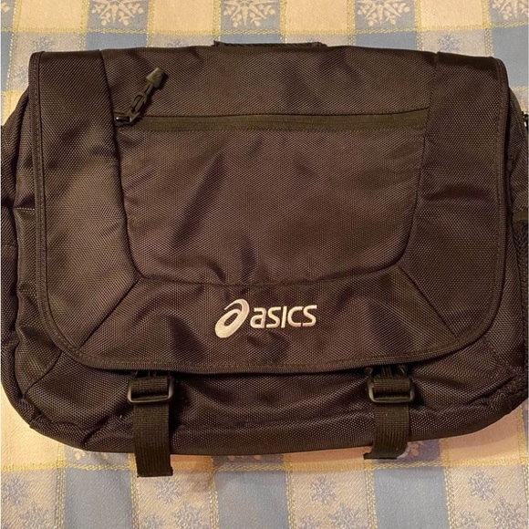 Asics | Office | Nwot Asics Laptop Bag Black With Plenty Of Pockets ...